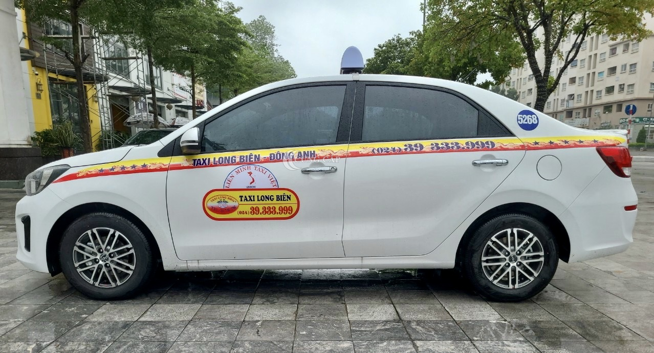 Taxi Long Biên chuyên đưa đón khách đi sân bay và các địa điểm du lịch.